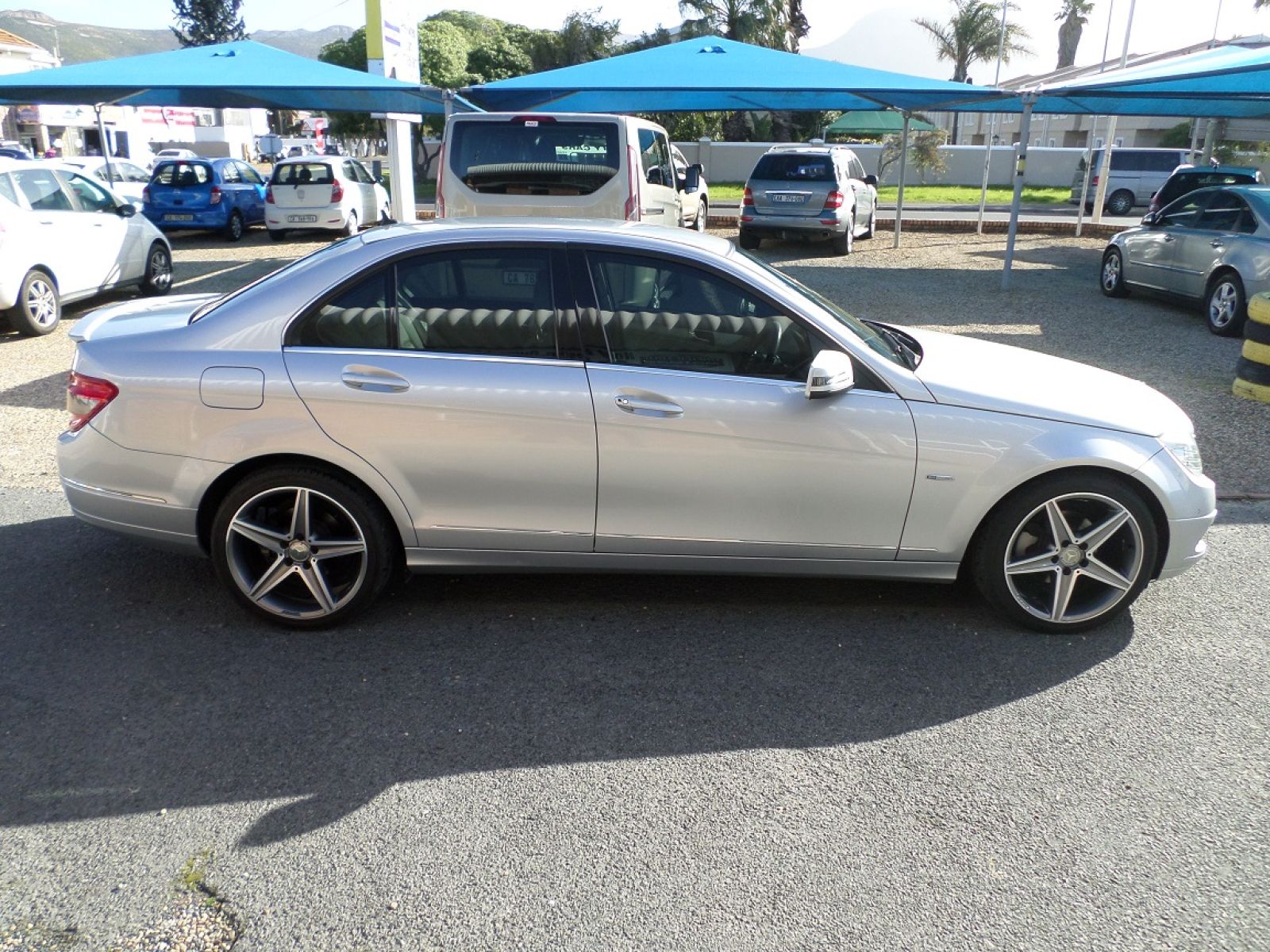 Tried&True Motors C-CLASS SEDAN C180 CGI BE AVANTGARDE A/T